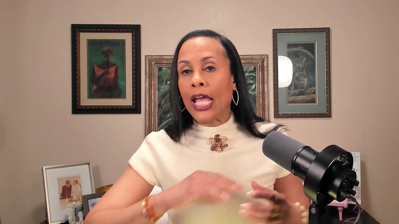 Fani, Why Did You Put TRUMP Case In Jeopardy?! For a MAN! - video ...