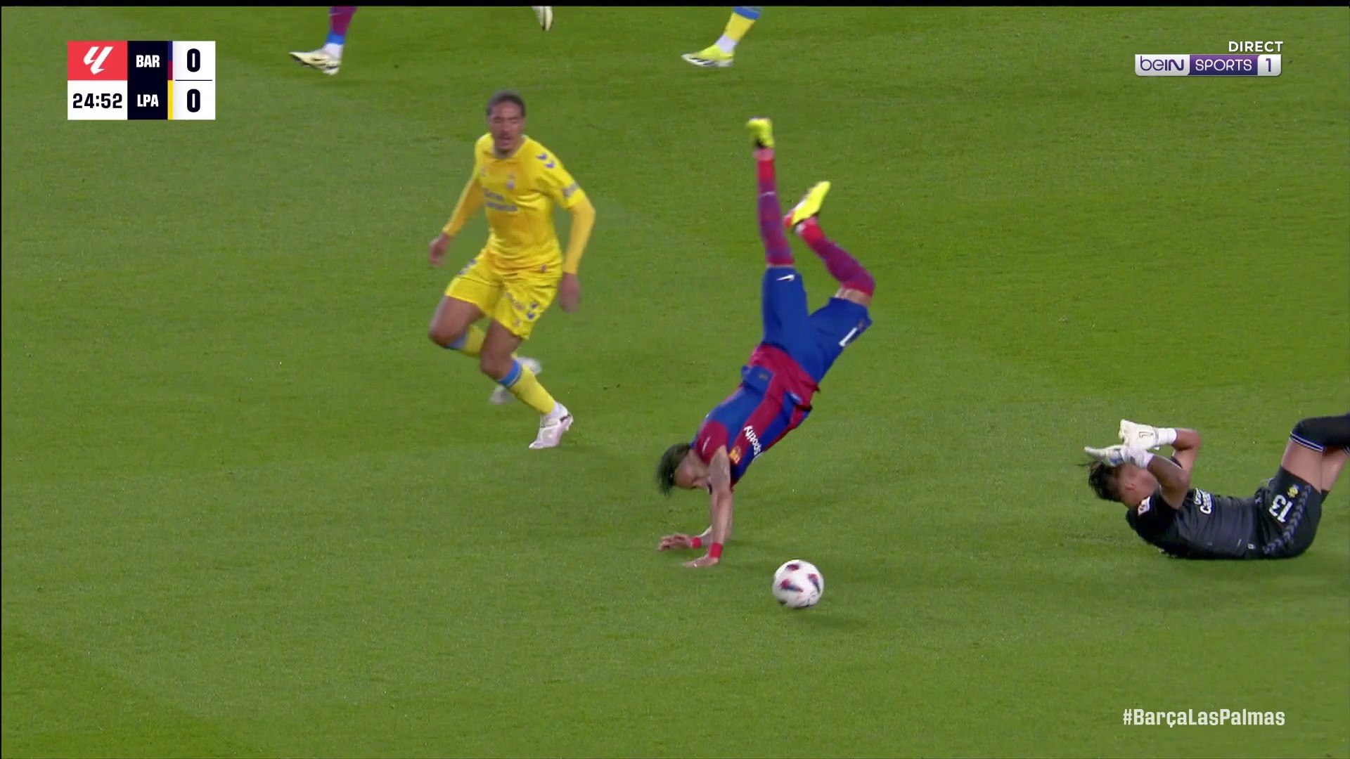 La Liga : sortie catastrophique du gardien de Las Palmas, expulsé face ...