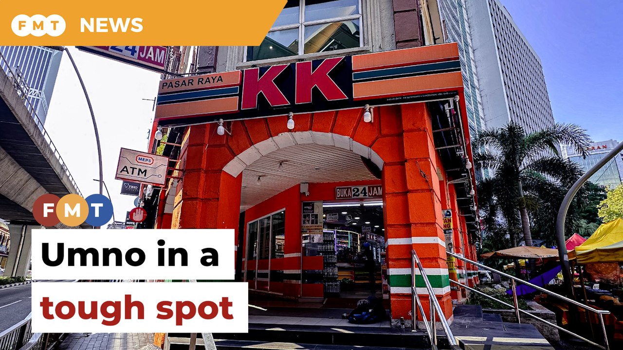 Umno in a tough spot over ‘Allah’ socks issue, says Zaid - video ...