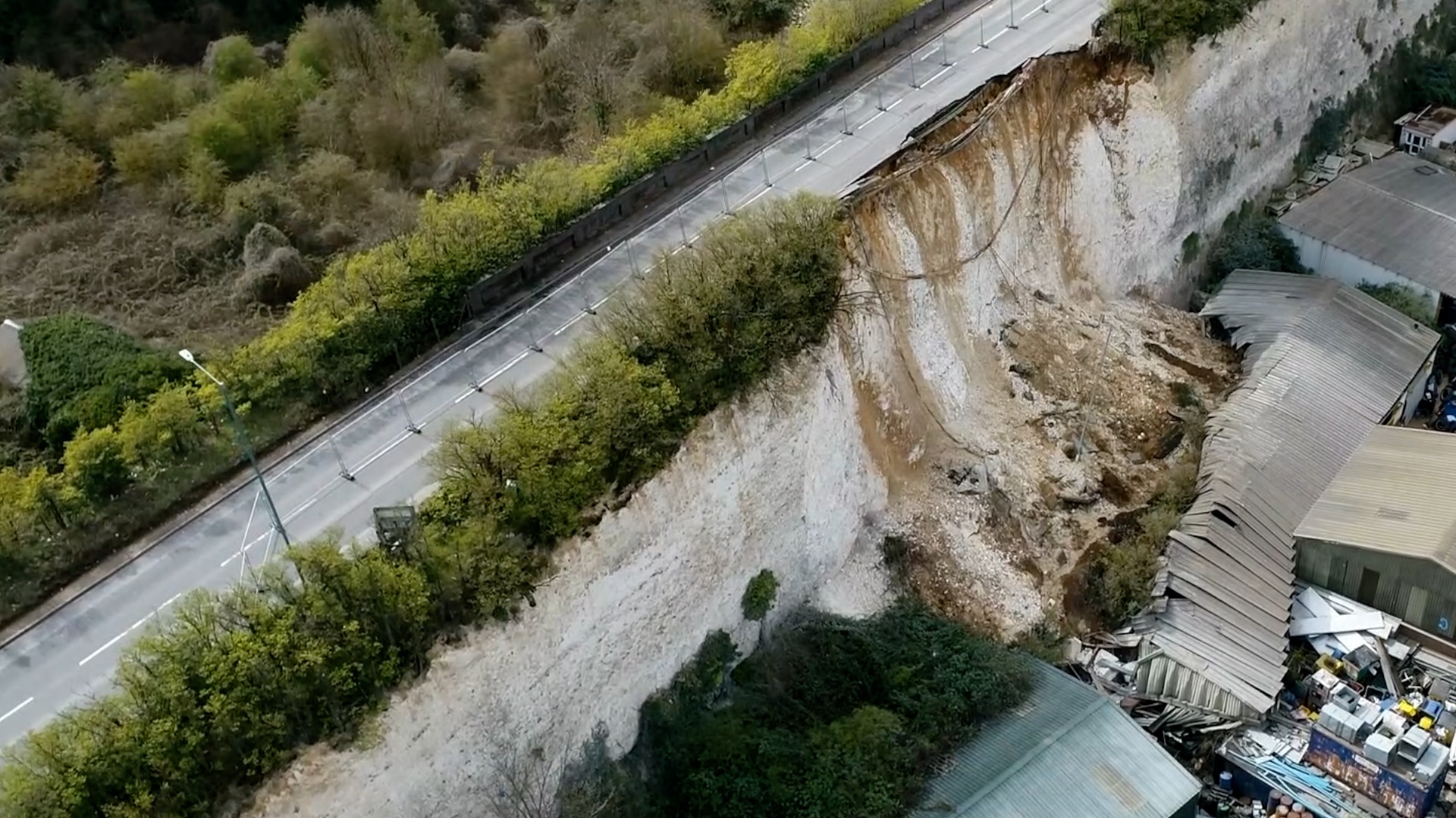 Swanscombe residents protest as Galley Hill Road landslide remains ...