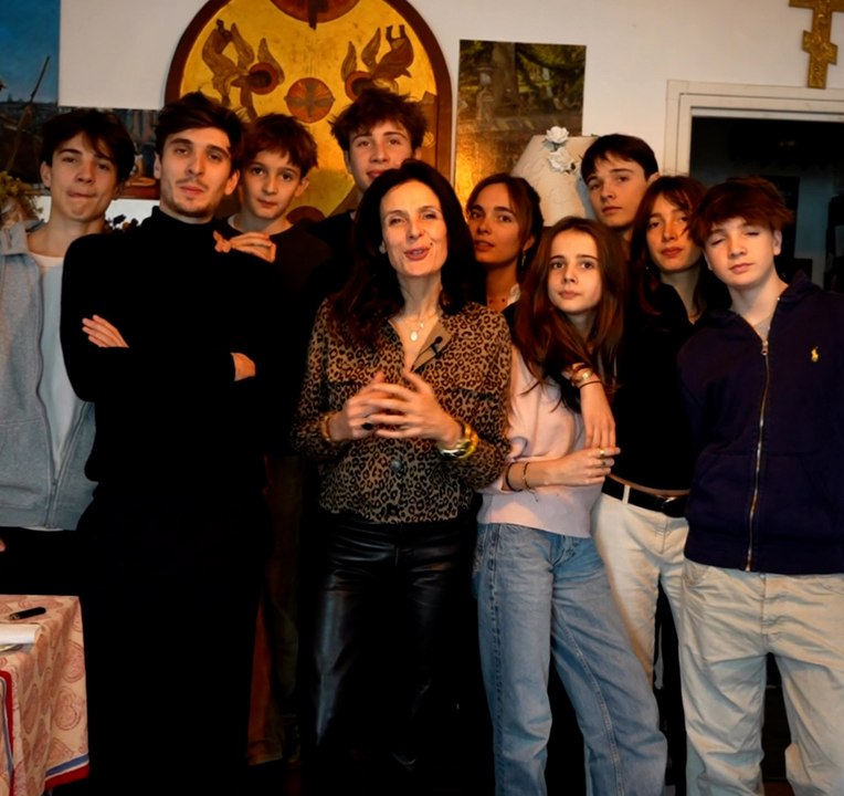 Florence-Anne est maman solo de 9 enfants - Vidéo Dailymotion
