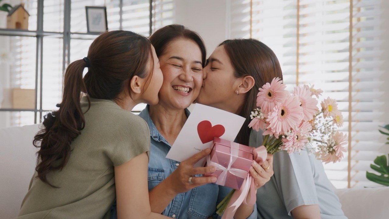 Why We Celebrate Mother’s Day and How to Honor Mom This Year - video ...