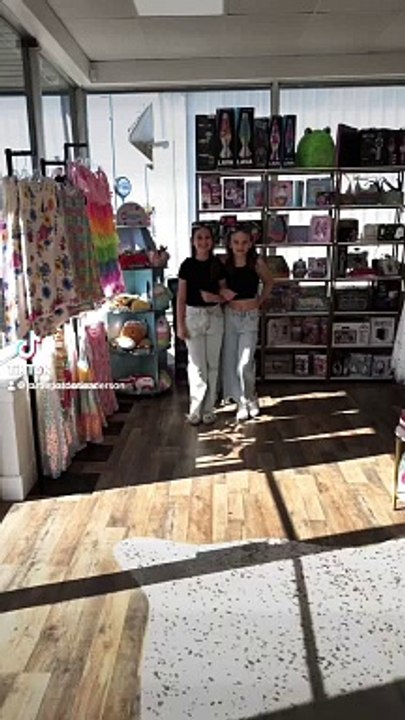 cutie-patootie-trendy-tween-tik-tok-dance-challenge-video-dailymotion