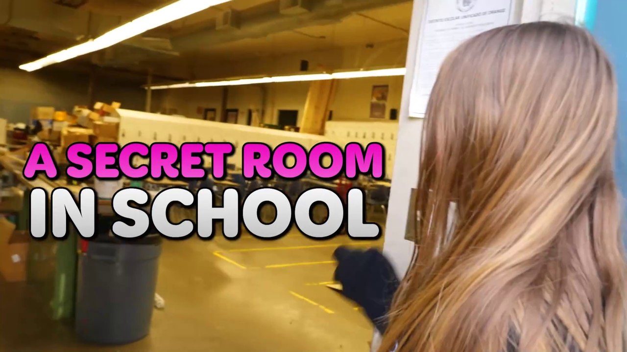 I Built A SECRET ROOM IN SCHOOL - video Dailymotion