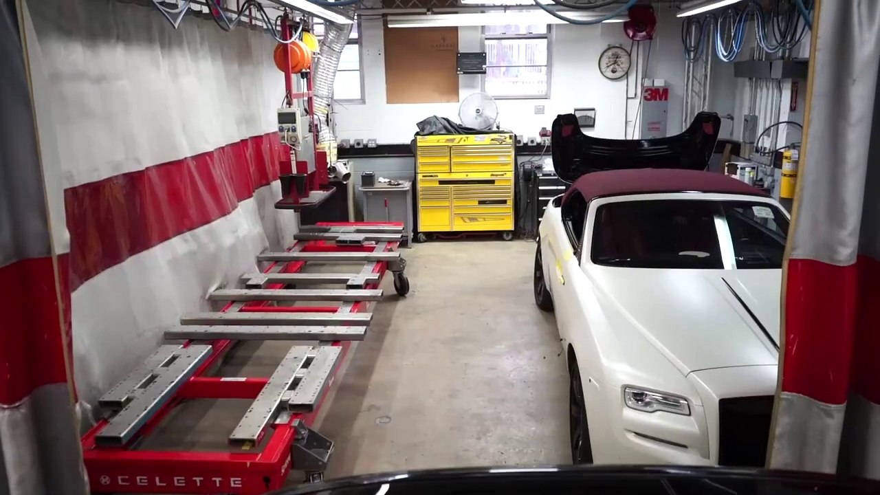 J&B Body Works utilize Celette bench to repair Rolls-Royce - video ...