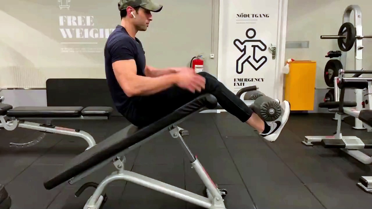 Abs Crunch roman chair - video Dailymotion