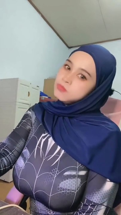 Ikasuzy hijab cosplay spiderman - Video Dailymotion