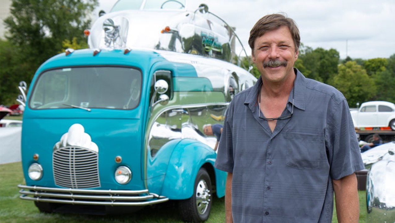 DecoLiner: The $500,000 Double-Decker Motorhome - video Dailymotion