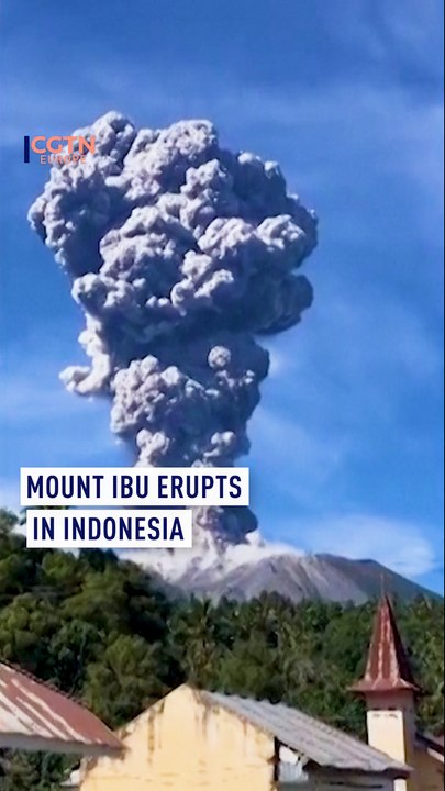 Mount Ibu erupts in Indonesia - video Dailymotion