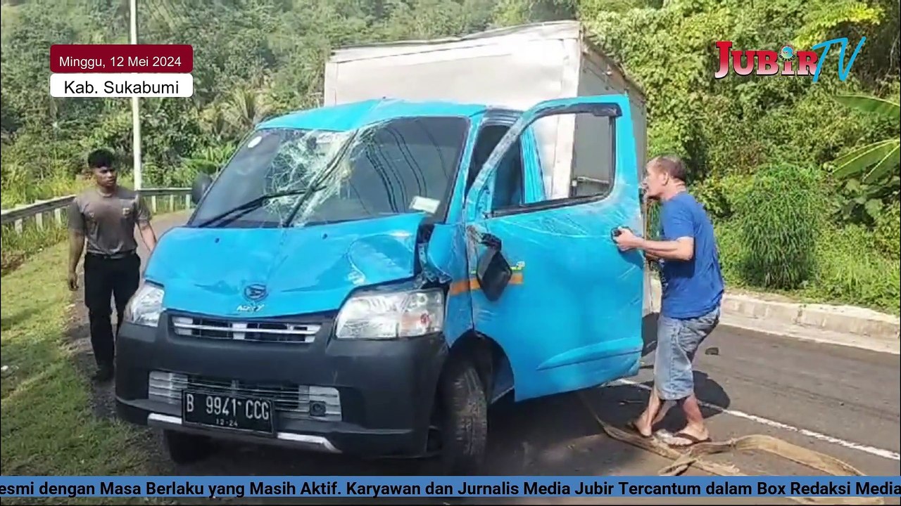 Mobil Box Pengangkut Motor Terguling di Tanjakan Dini Desa Girimukti ...