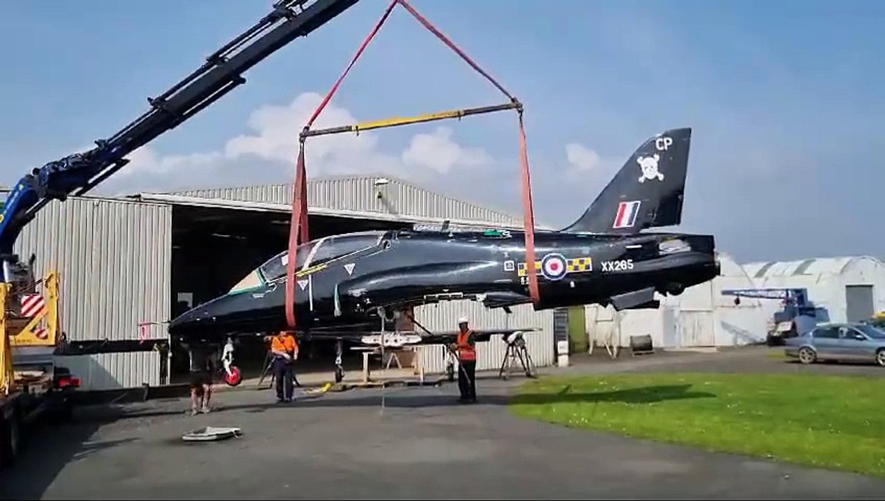 Hawk jet arrives in Sunderland - footage courtesy of NELSAM - video ...