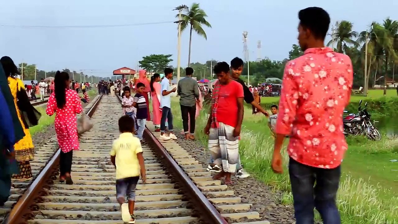 Update Viral Train Horn Prank Best Of Train Horn Prank Reaction on ...