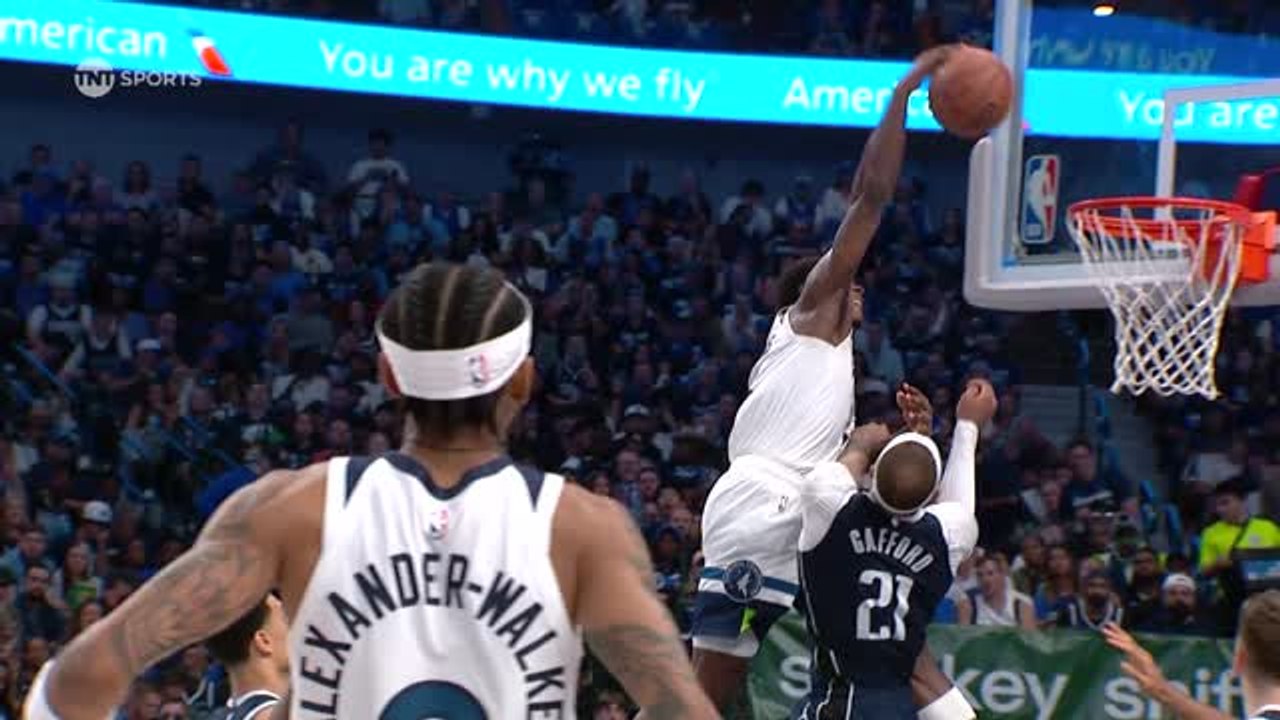 Ant-Man hits huge dunk over Gafford - video Dailymotion