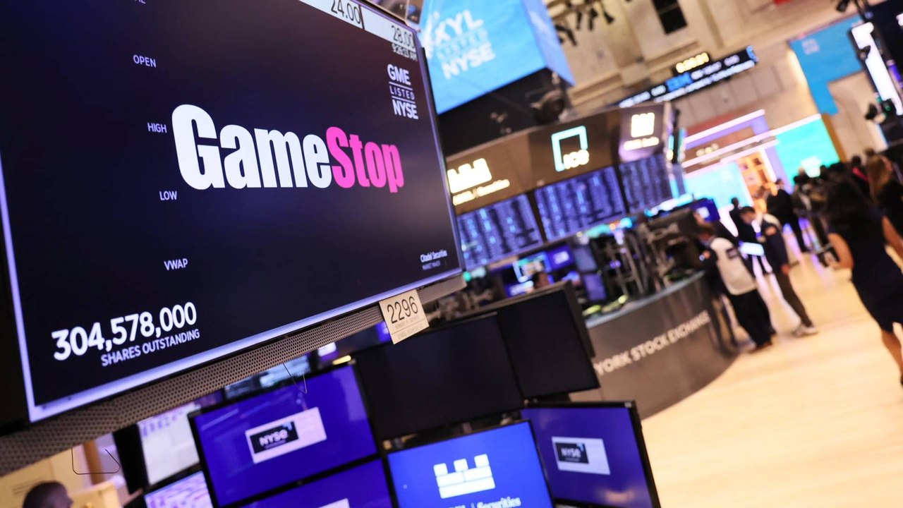 GameStop Rally Continues Following Return of 'Roaring Kitty' - video ...