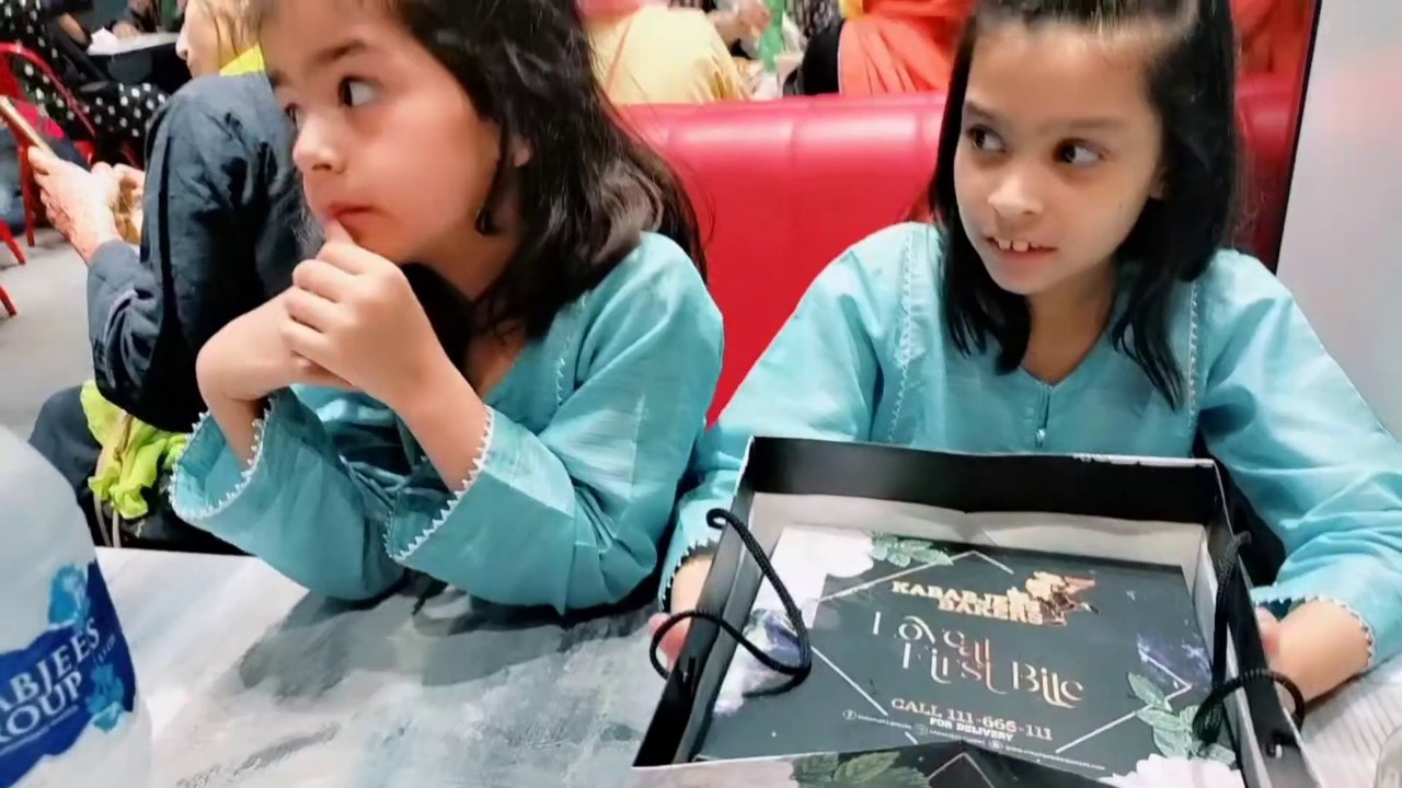 Dadi ko dia Mother day surprise - video Dailymotion