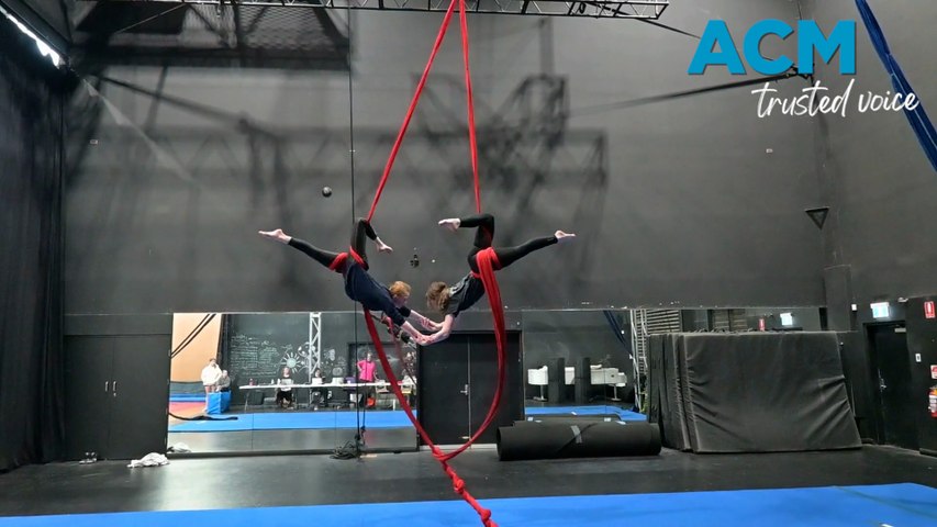 Albury's Flying Fruit Fly Circus prepare for Sydney Opera House | The ...