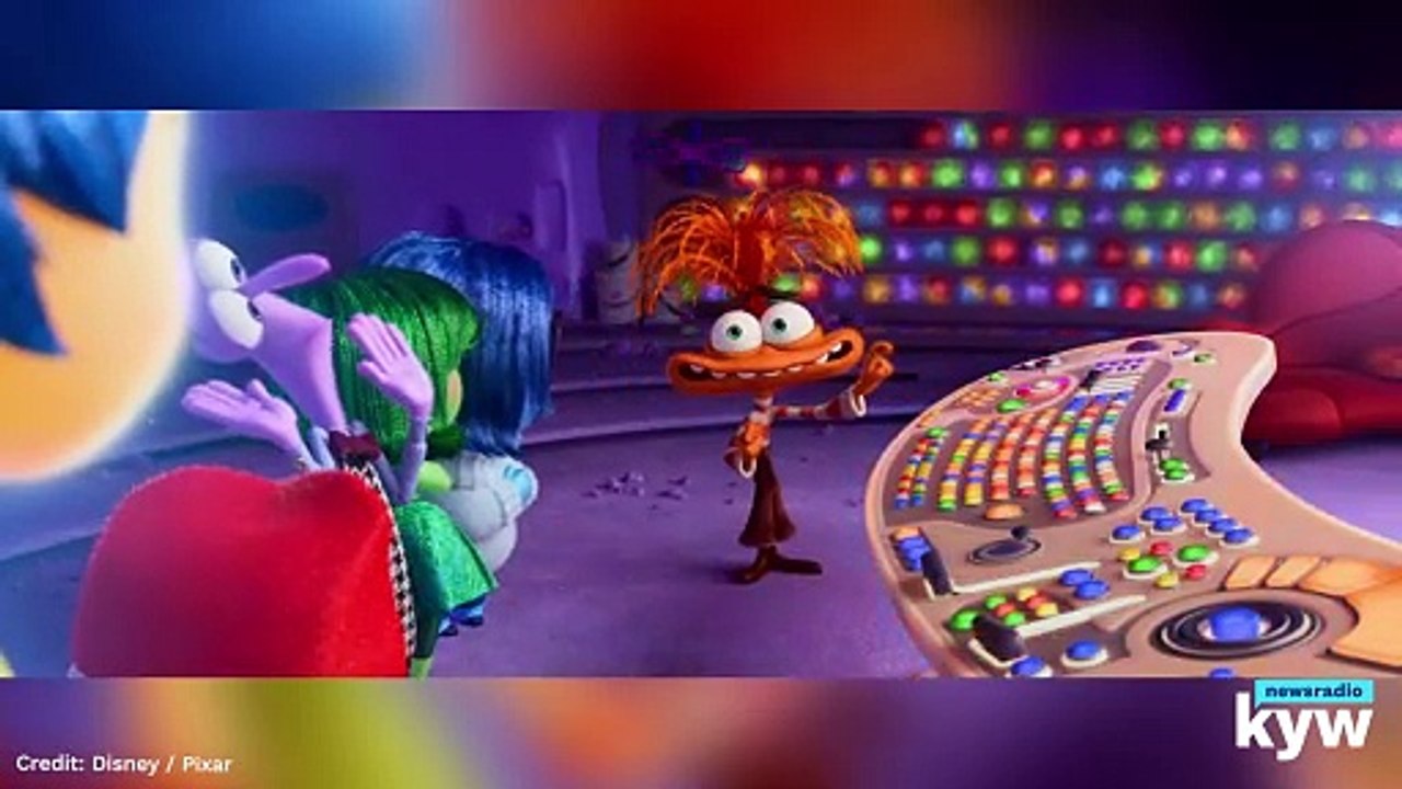 Tony Hale of 'Inside Out' Gets Warm Welcome From Philly - video Dailymotion