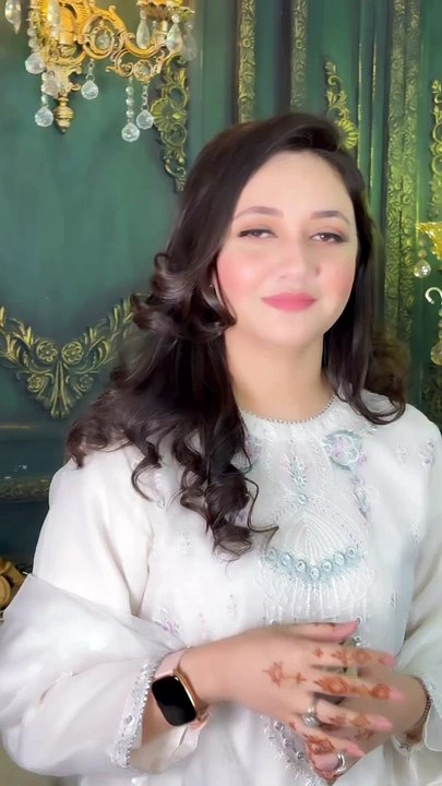 Beautiful look of emaan Rajab family - video Dailymotion