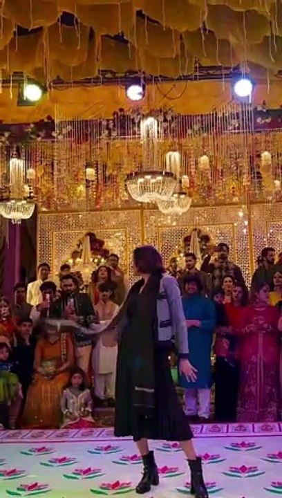 Dilbar Dilbar | Fiza Ali Dance | Full Video World Fun Time - video ...