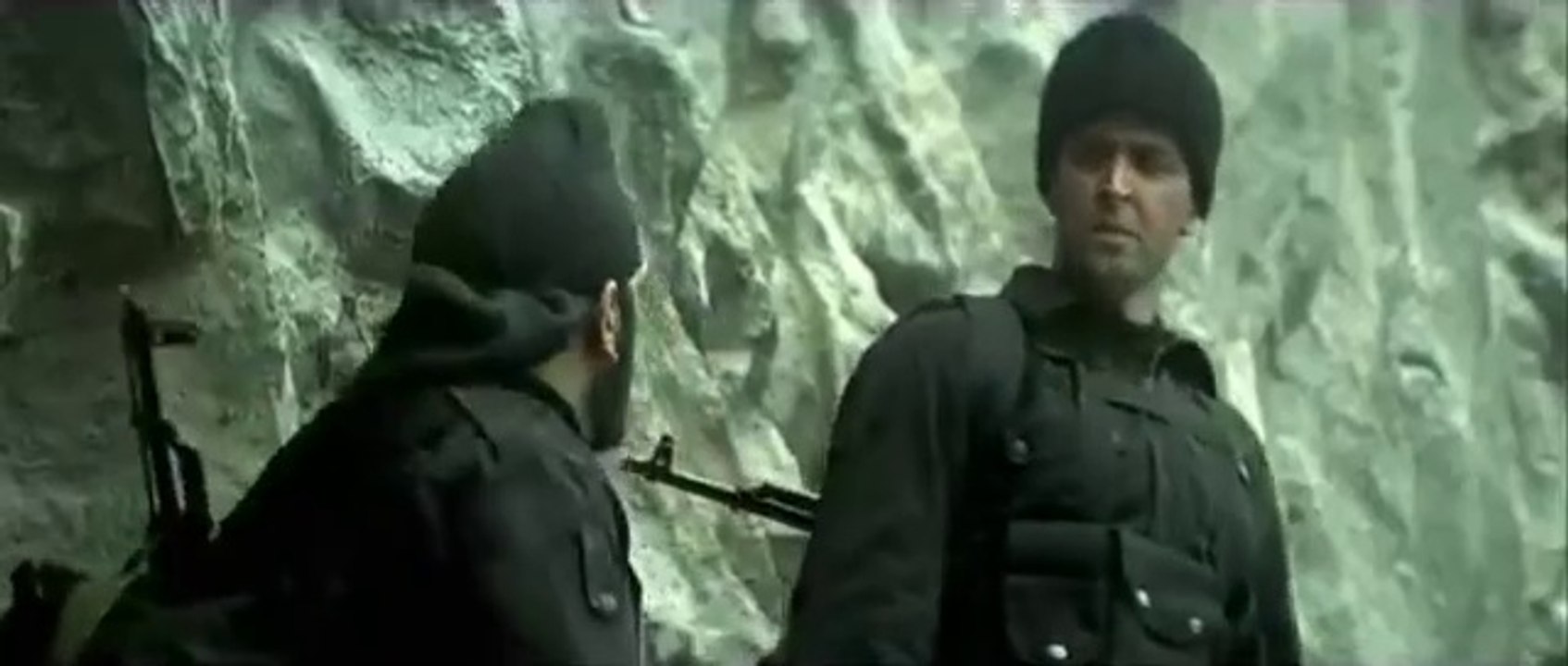 Lakshya Movie 1000 Feet Mountain Expedition - Best Fight Scene #lakshya ...