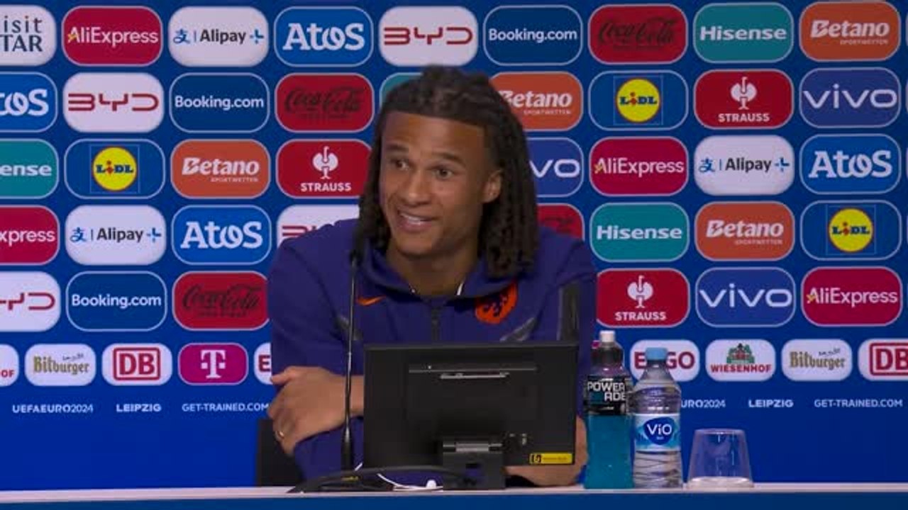 Nathan Ake opens up about fans dressing as Gullit - video Dailymotion