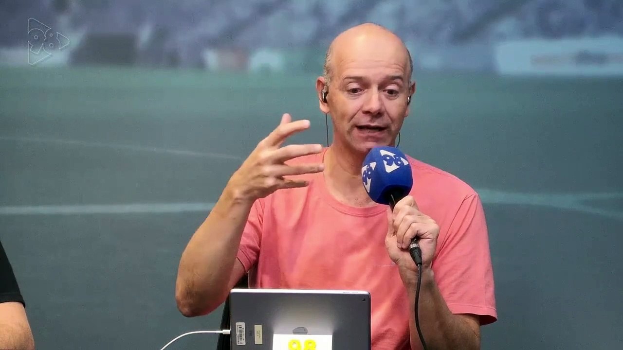 98FC | Robert leva vaia da torcida e chora em jogo de Cruzeiro contra ...