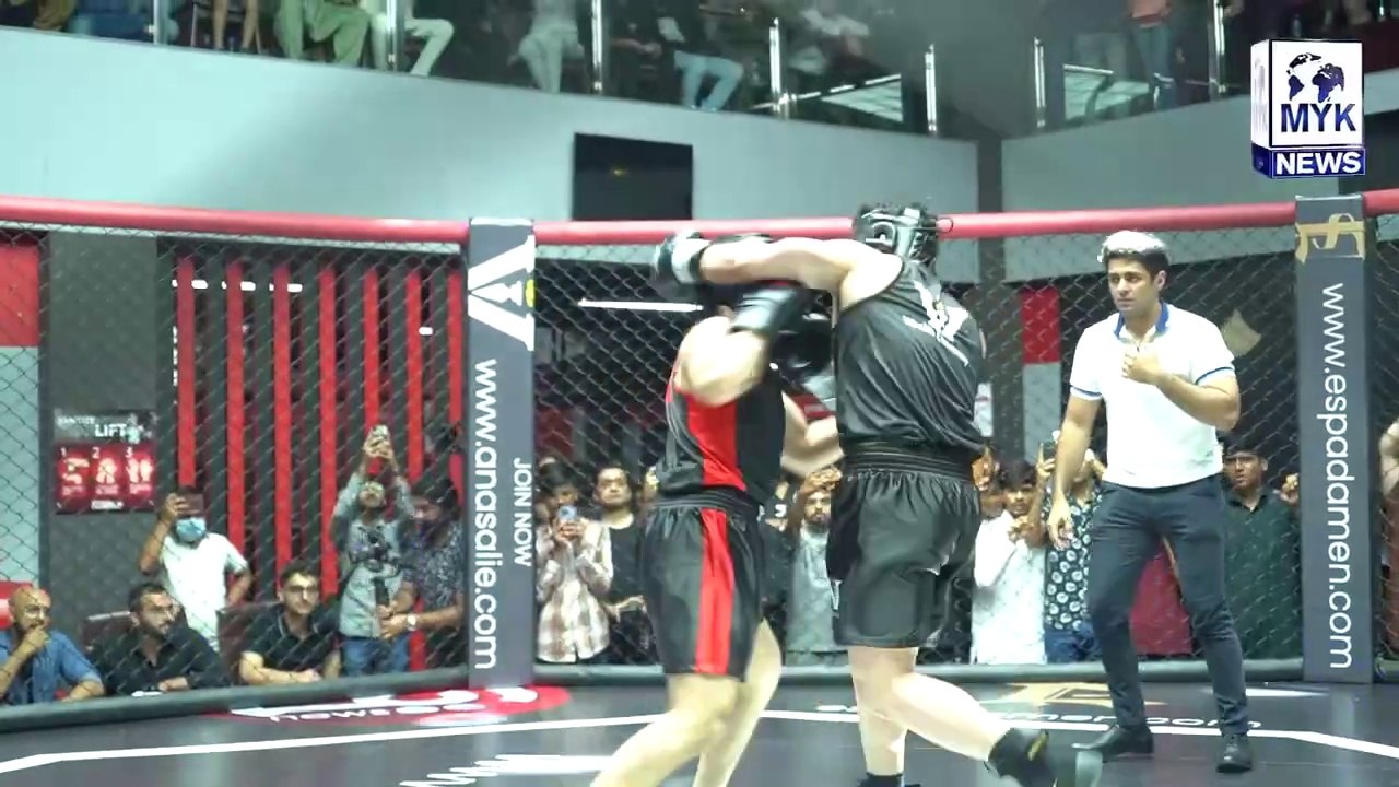 Rajab Butt Ko Anas Ali Ne Knockout Kr K Boxing Match Jeet Liya Lekin ...