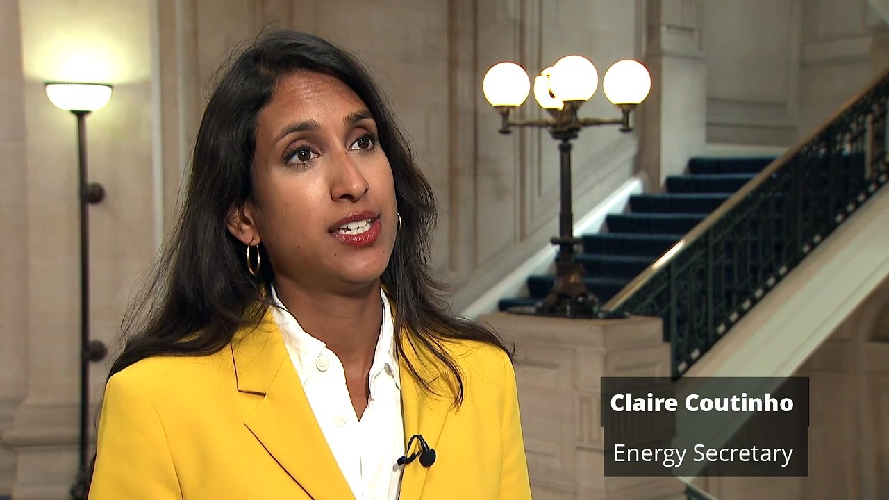 Tory minister responds to warnings of Labour 'supermajority' - video ...