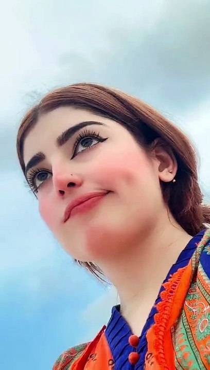 welcome to nadia official - video Dailymotion