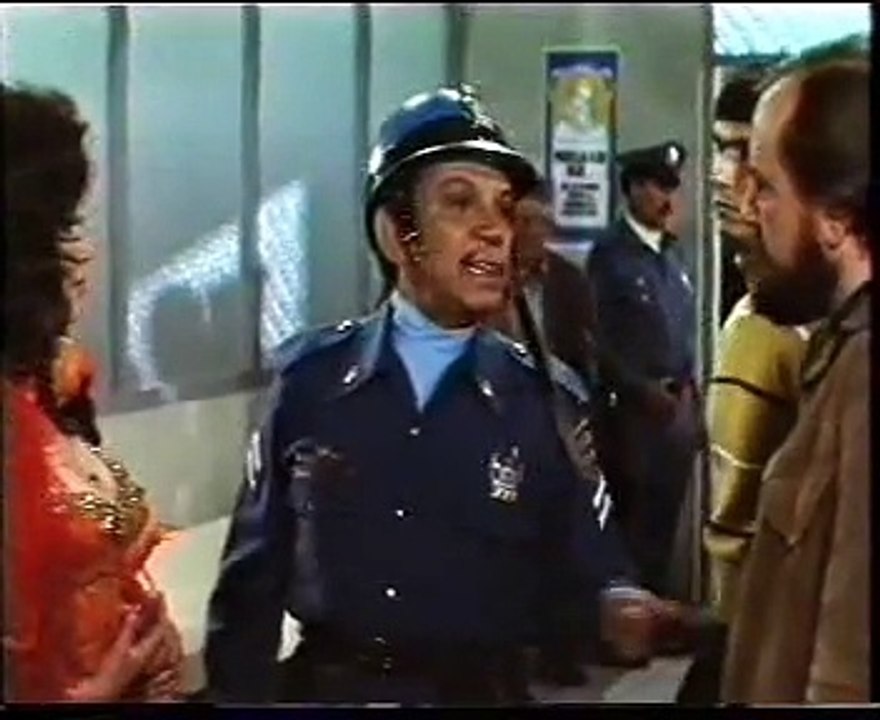 Cantinflas El Patrullero 777 de 1978 - Vídeo Dailymotion