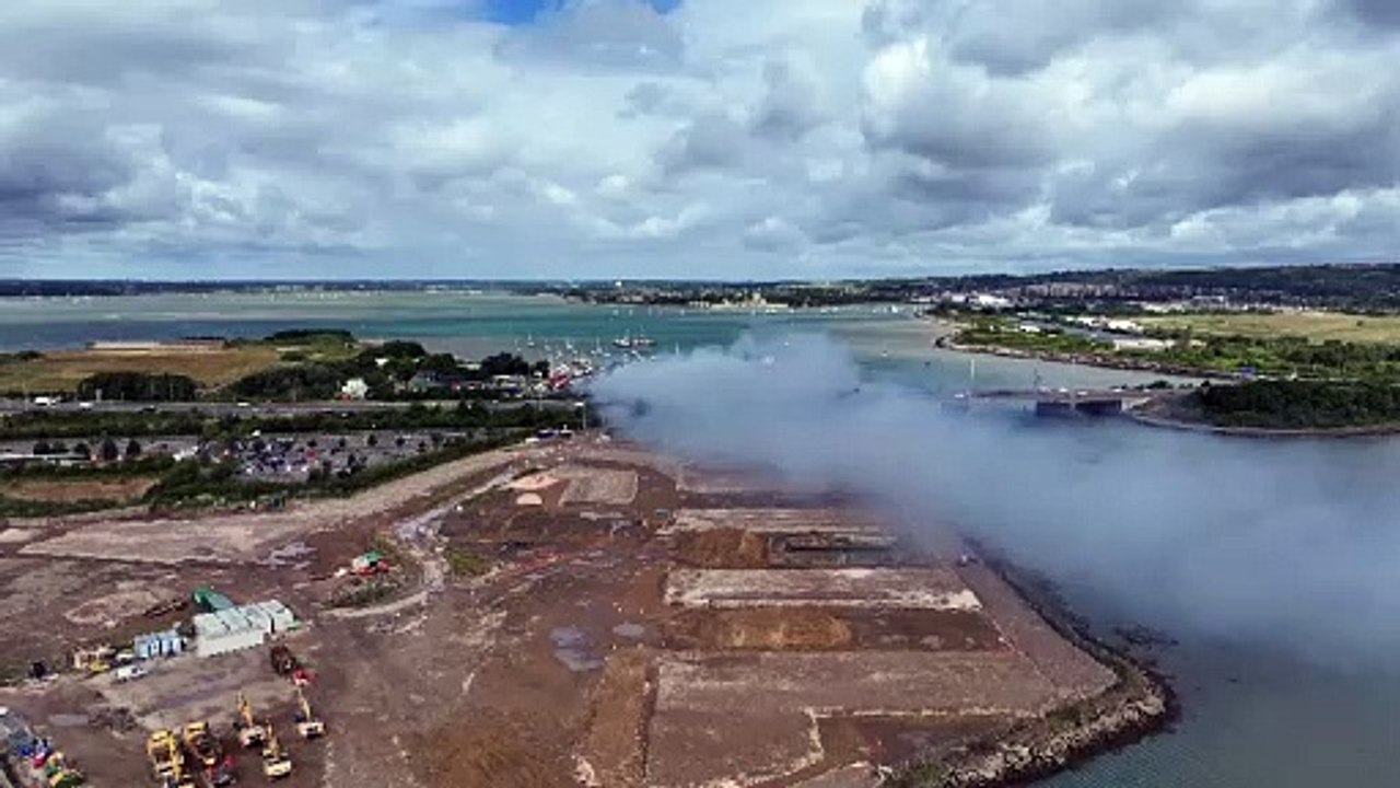 Huge fire at Tipner leads to closure of the M275 - by Marcin Jedrysiak ...