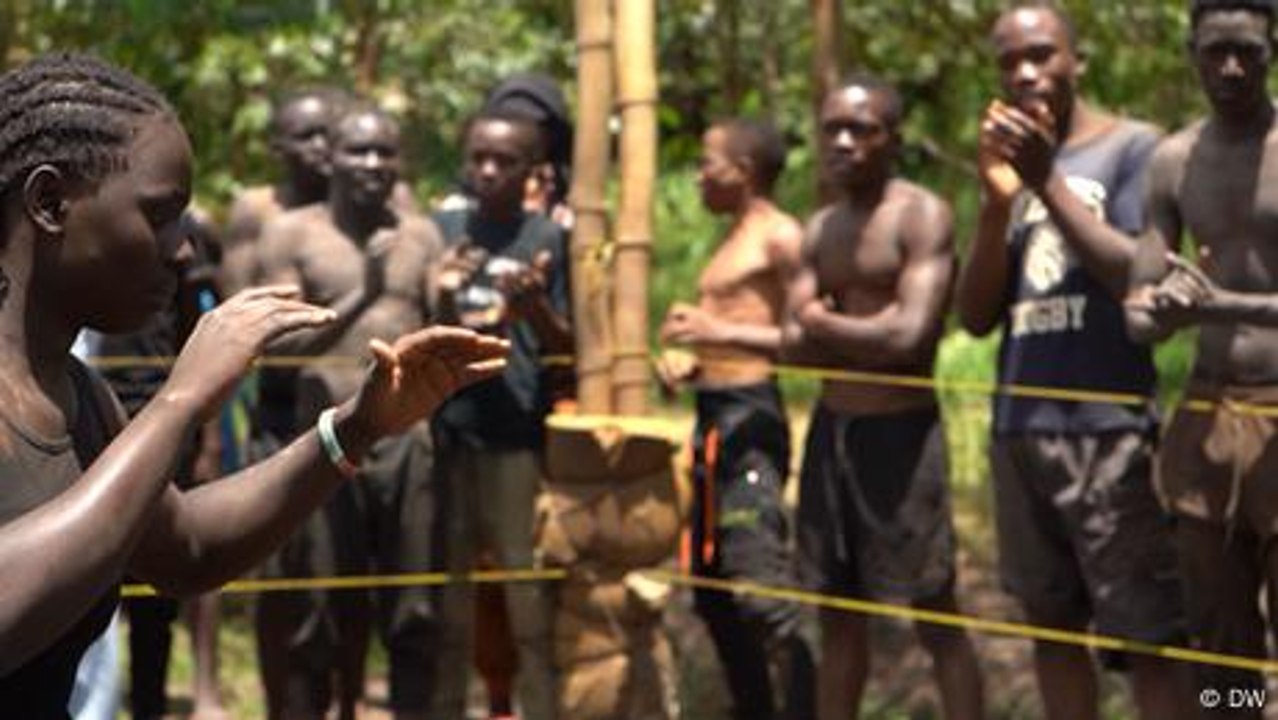 Inside Uganda’s world of mud wrestling - video Dailymotion