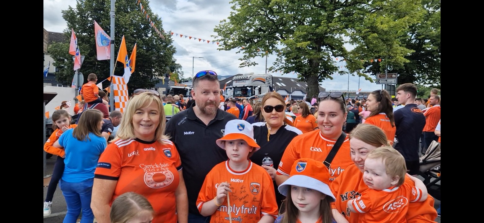 Armagh fans in Camlough Part 2 - video Dailymotion