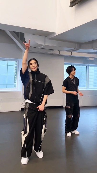 Hyunjin and han dance performance.. - video Dailymotion