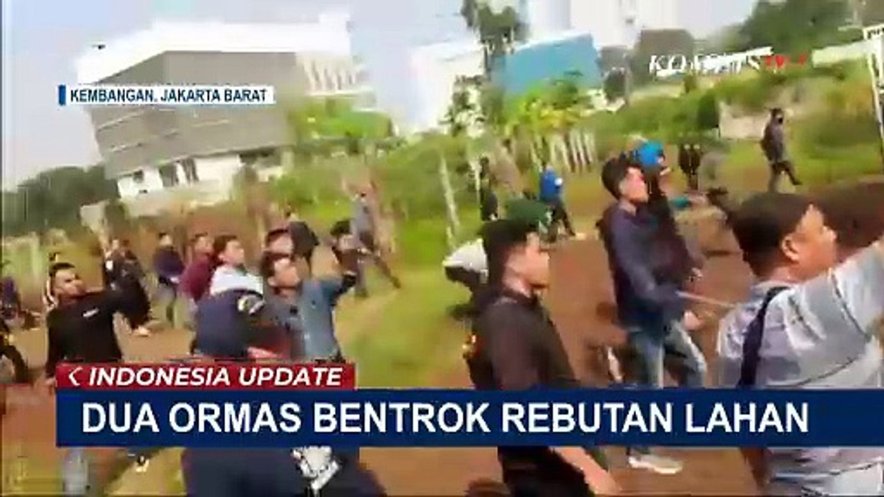 Bentrok! 2 Kelompok Ormas Saling Serang Rebutkan Lahan di Kembangan ...