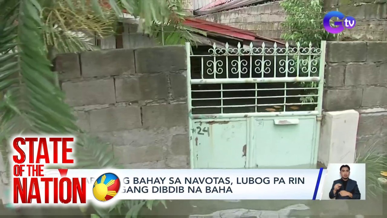 Maraming bahay sa Navotas, lubog pa rin sa hanggang dibdib na baha ...