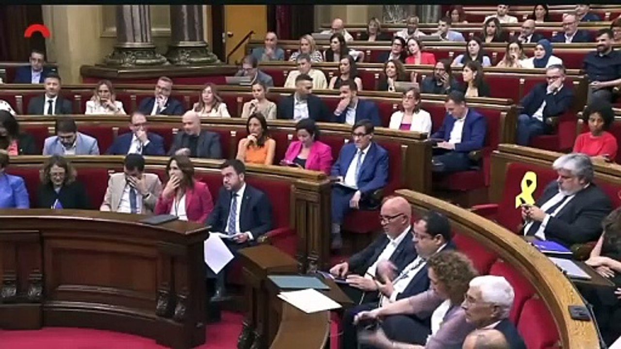 Sílvia Orriols le canta las cuarenta a Josep Rull en la tribuna del ...