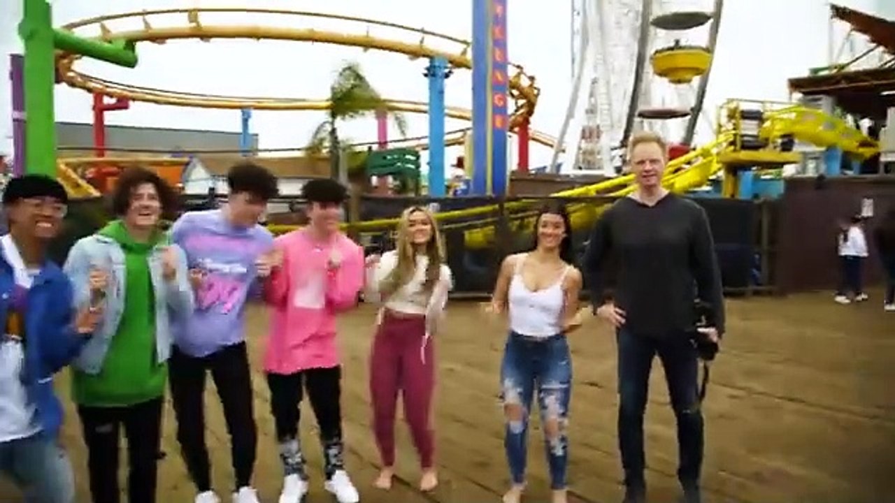 Charli D'Amelio and Hype House Stars CRASH FANS TIKTOKS _ft. Addison ...