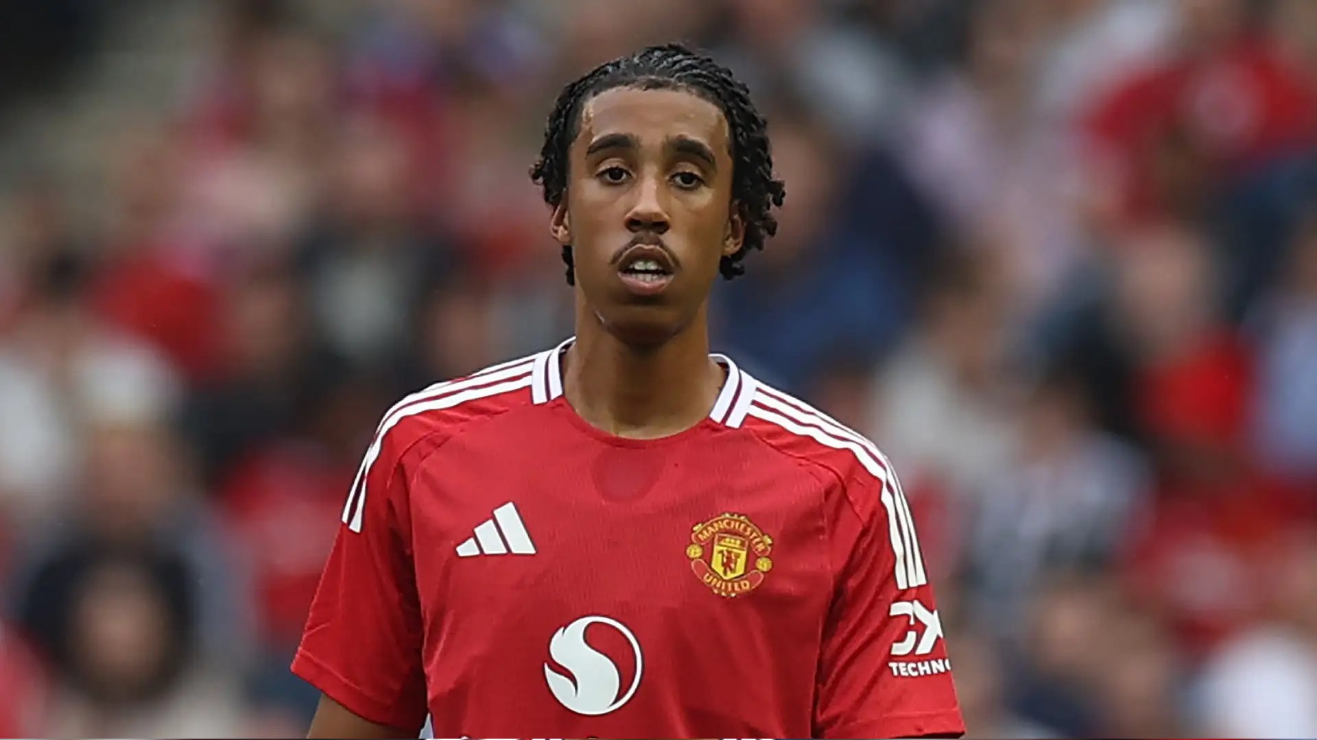 La imagen de Leny Yoro que hace temer lo peor en el Manchester United ...