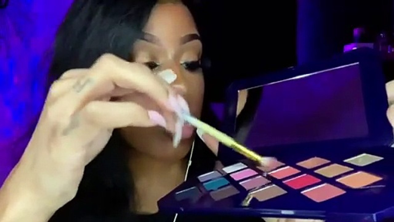 ONE MINUTE ASMR _ Makeup Application ( FAST & AGGRESSIVE) - video ...