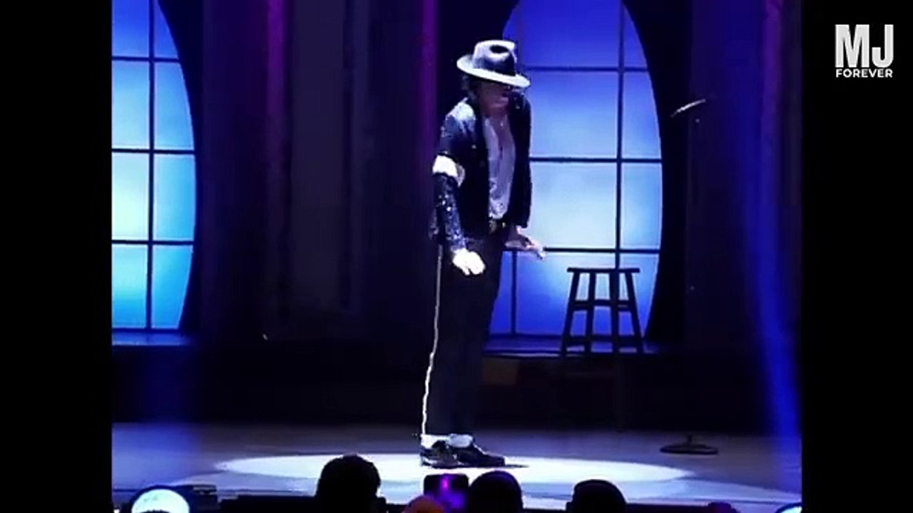 Michael Jackson_s Top 10 Signature Dance Moves MJ Forever - video ...