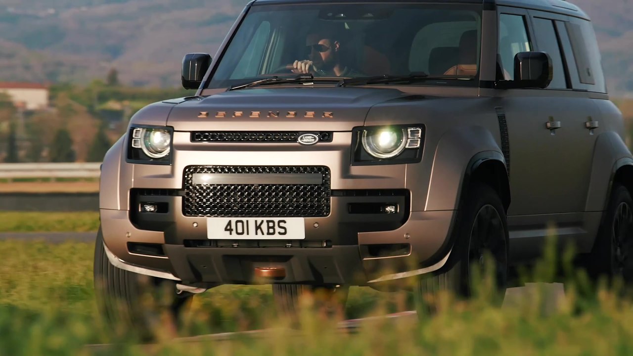 2025 Land Rover Defender OCTA in Petra Copper Test Track - video ...