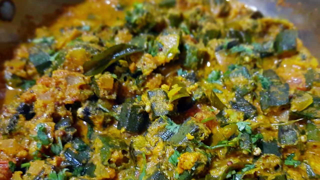 Authentic Bhindi Masala | Bendekayi Huli in Kannada | Okra Masala ...