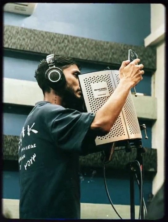 Talha anjum the best rapper in Pakistan and famous in Pakistan as well ...