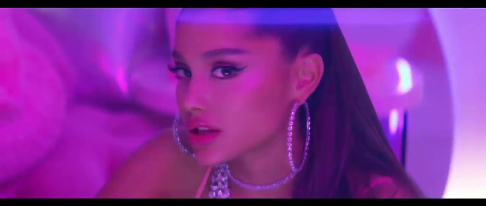Ariana Grande - 7 Rings remix - video Dailymotion