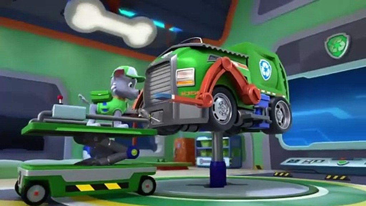 EMERGENCY LANDING Rocky and Skyes Flight To Save Adventure Bay Rockys ...