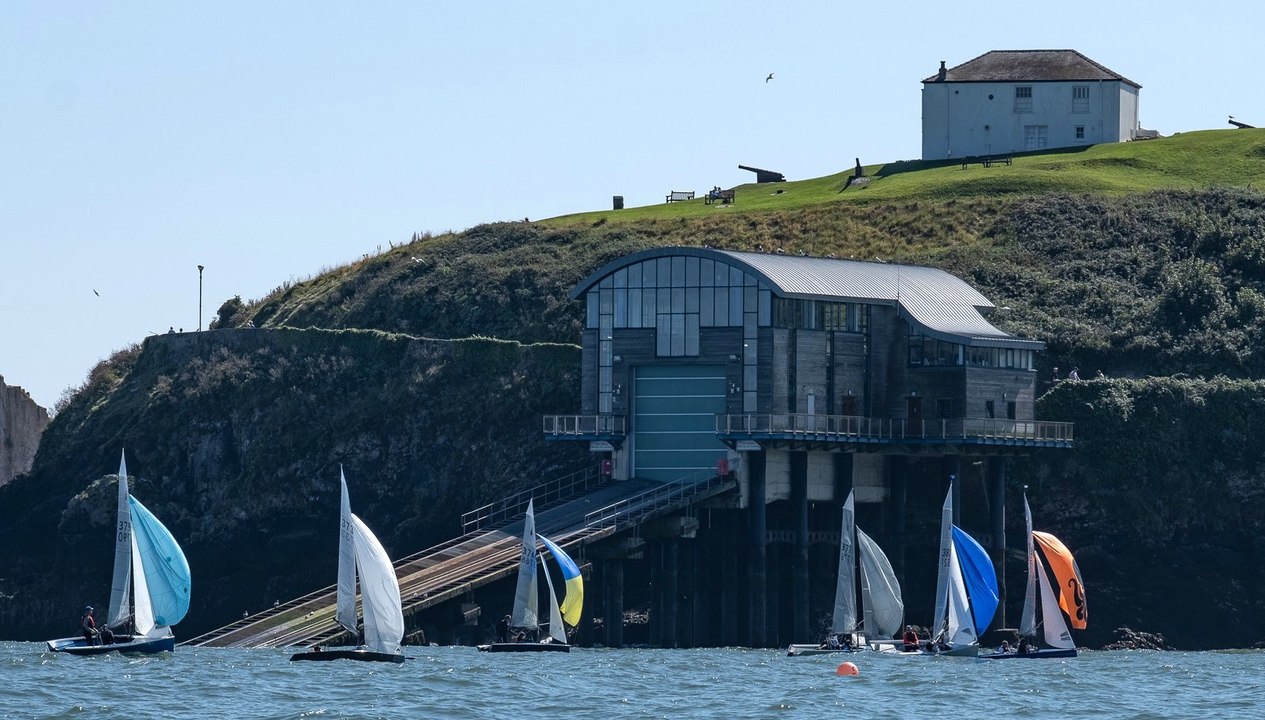 Tenby Sailing Club hosts Merlin Rocket National Championships - video ...