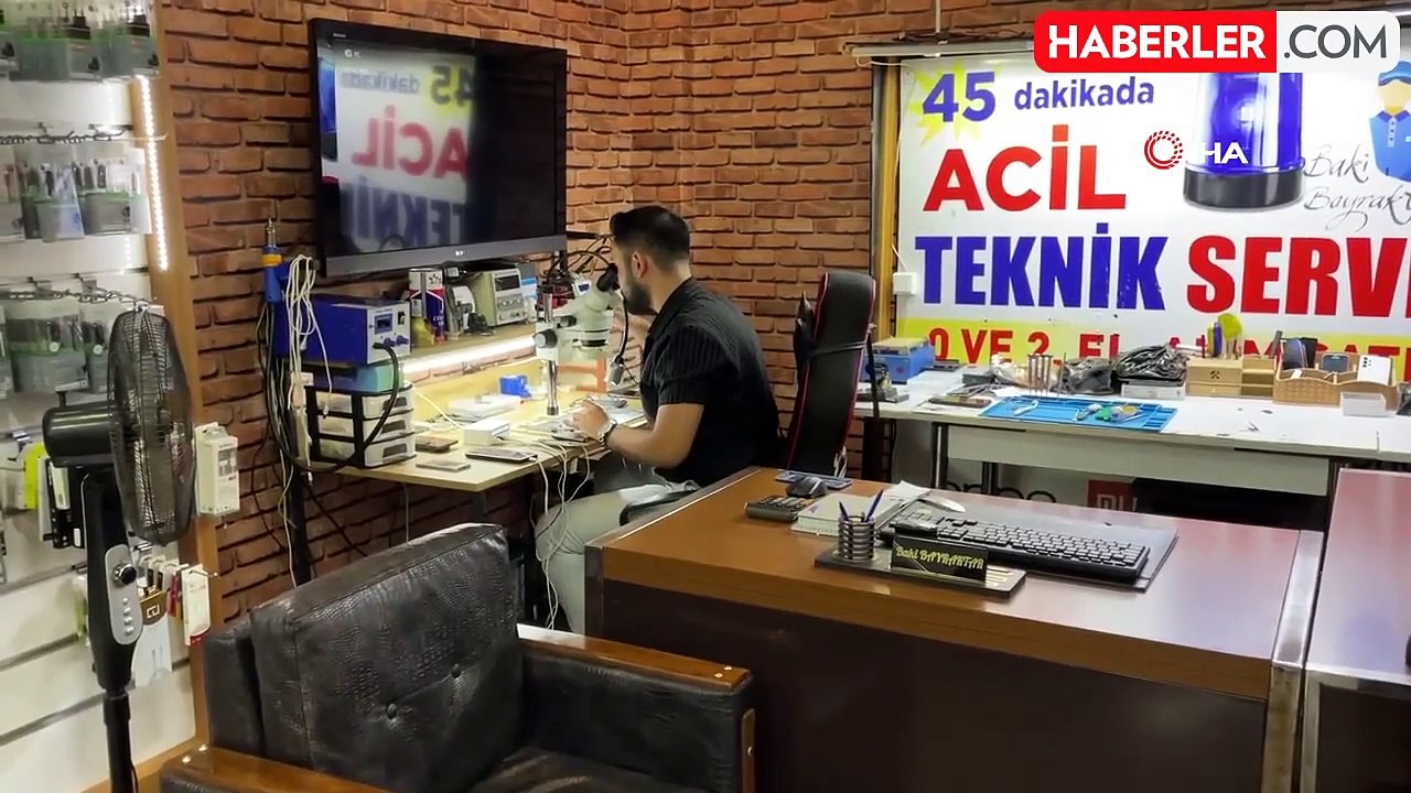 Telefon bomba gibi patladı, teknik servis uyardı - Dailymotion Video