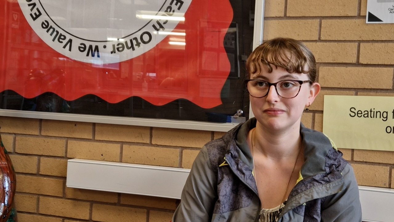 A-Level results day at Sheffield's Tapton School - video Dailymotion