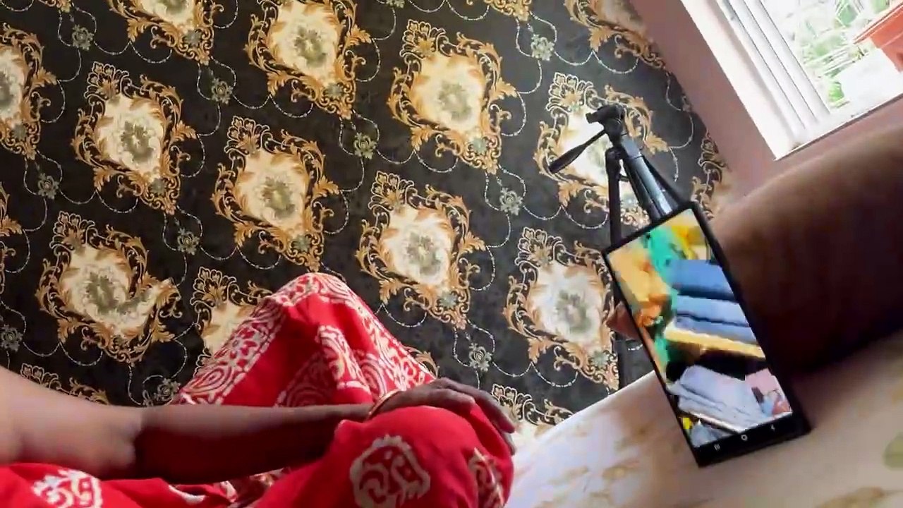 Katakati korte giye obostha kharap holo amr Ami naki sob kaj kharap kore dei -ma bollo Ki ki ...